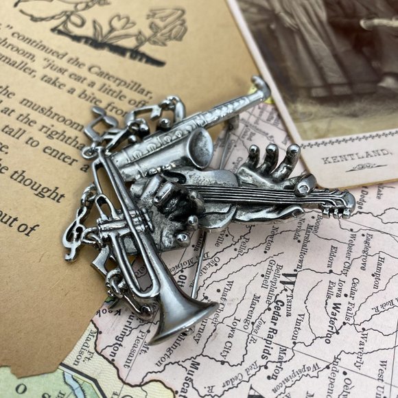 Vintage | Jewelry | Vintage Ajc Jazz Musical Instrument Brooch | Poshmark
